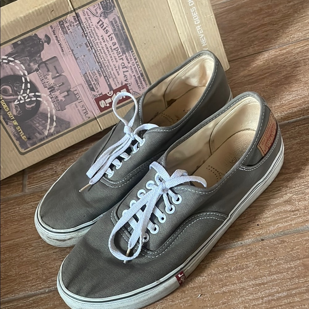 Levi's Gray Canvas Men's Sneakers - Gem